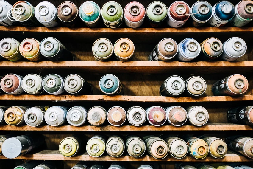 MUE BON จากเด็กสลัมสู่ศิลปินสตรีทอาร์ตที่ได้รับเชิญไปสร้างงานบนกำแพงเบอร์ลิน - The Cloud