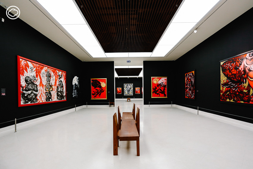 เดินดูงานชั้นครูที่ถูกสะสมด้วยใจรักและคุยเรื่องศิลปะใน MOCA กับ คิด-คณ ...