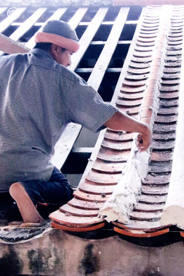 การซ่อมโรงงานน้ำปลาทั่งง่วนฮะที่บังเอิญเป็นการอนุรักษ์บ้านคหบดีจีนโบราณ ...