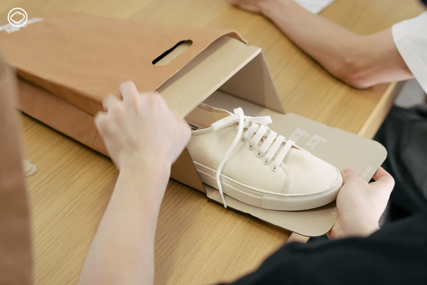 Maddy Hopper รองเท้าผ้าใบที่เป็นมิตรกับสิ่งแวดล้อม ตั้งแต่ถุงไปรษณีย์ ...