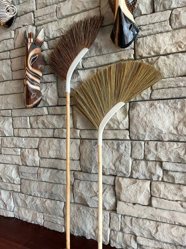 Sweepy ไม้กวาดที่ออกแบบตามสรีรศาสตร์ใช้ได้นานและกวาดบ้านแบบมีความสุข