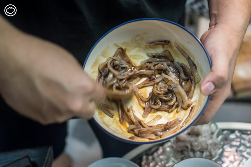 สอนทำ ‘หมึกร้า’ (Ika Shiokara) กับแกล้มแก้ล้าไว้ฉลองปีใหม่