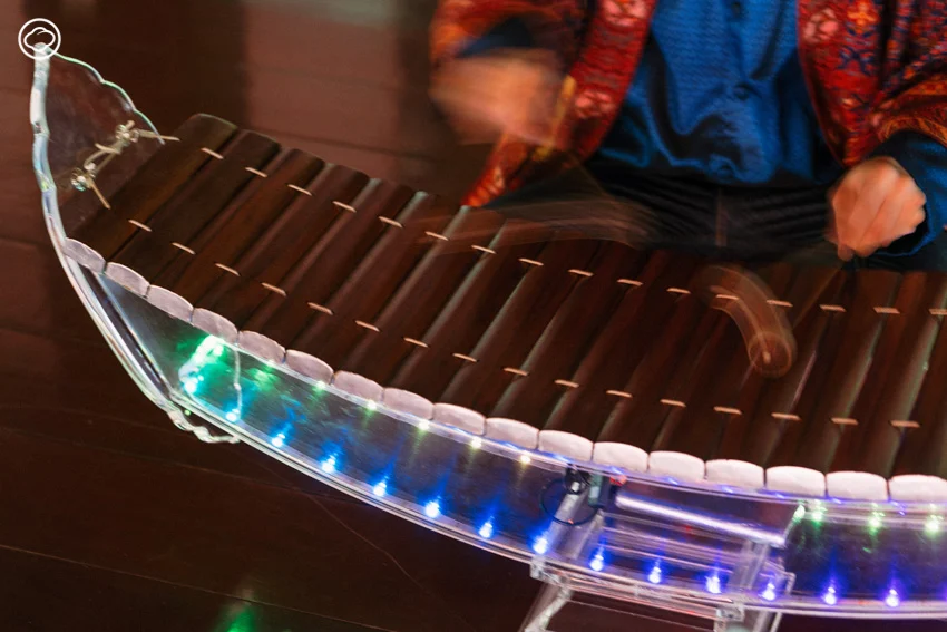 ตีระนาดใสไฟกะพริบแบบ Fino the Ranad ยูทูบเบอร์ผู้ประกาศให้โลกรู้ว่า ...