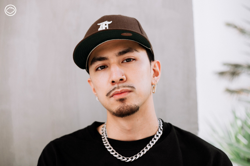 จากชีวิตตามสั่งสู่การกลับมาเป็นตัวเองของ ‘ธามไท’ ศิลปินที่ใช้พรสวรรค์จน ...