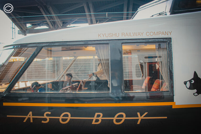 ตามเนิร์ดรถไฟนั่ง Aso Boy! สวนสนุกติดล้อสำหรับเด็กที่มีเทคนิคซิกแซ็กสับรางในมุมตั้ง