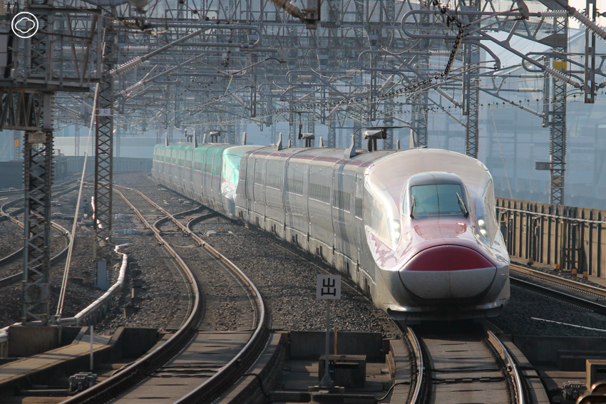 แชร์วิธีขึ้นรถไฟชานเมืองญี่ปุ่นในตู้คนน้อย และที่นั่งไหนในชินคันเซ็น ...