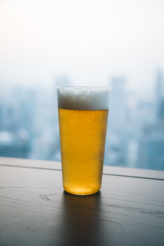 กินมื้อสาย ชิมเมนูอิซากายะแบบคราฟต์ ชมวิวเมืองตั้งแต่เช้า-ค่ำที่ 手 qraft. Empire Tower สาทร