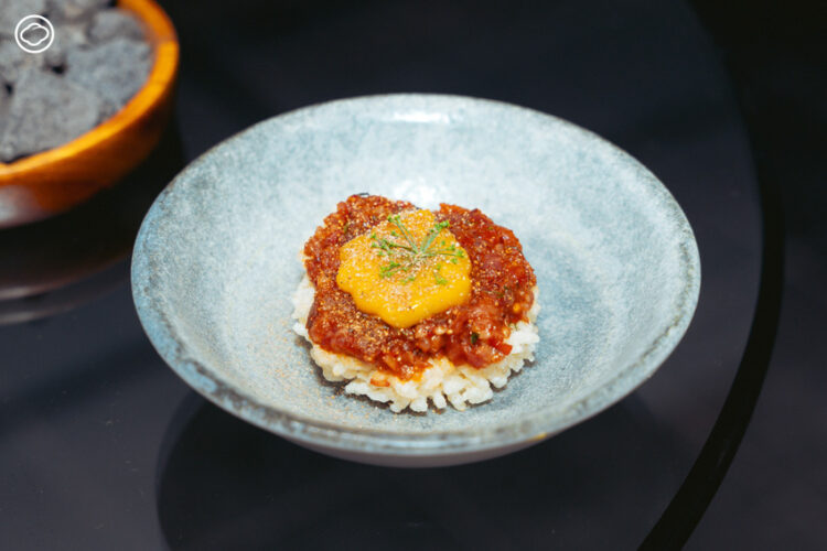 ควัน (KWANN) ร้านอาหารที่สร้างผ่านวัตถุดิบและจิตวิญญาณความเป็นไทย โดยใช้ฟืน ไฟ และควัน