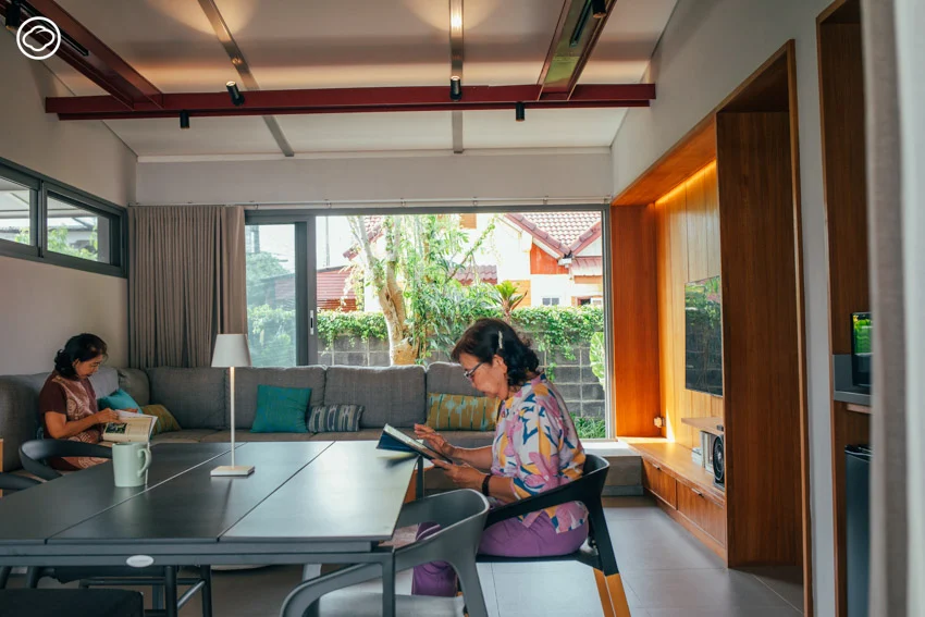 EE House บ้านส่วนกลางในบุรีรัมย์ที่ทำมาเพื่ออาอี๊สาวโสด และทั้งครอบครัว ...