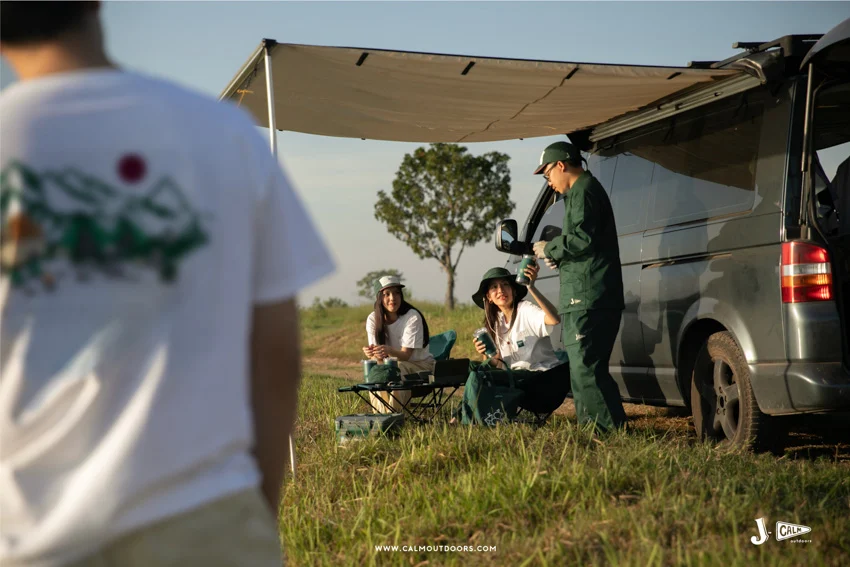 Calm Outdoors แฟชั่นสายแคมป์แบรนด์แรกของไทย ทำเสื้อผ้าตอบโจทย์คนเมือง ...