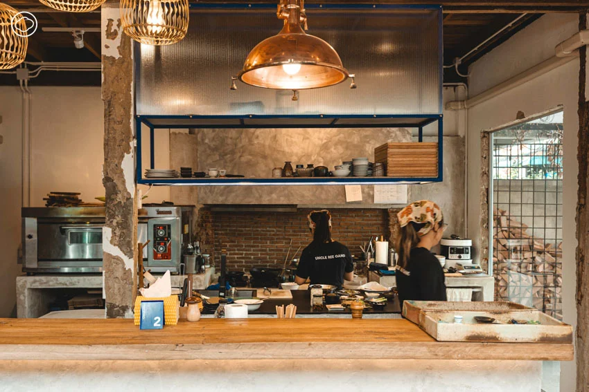 OmakaHed ร้านอาหารในฟาร์มเห็ดของลุงรีย์ที่แล่เห็ดส่วนต่าง ๆ มาปรุงให้อร่อยแทนเนื้อสัตว์