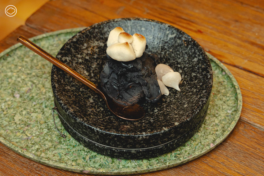 OmakaHed ร้านอาหารในฟาร์มเห็ดของลุงรีย์ที่แล่เห็ดส่วนต่าง ๆ มาปรุงให้อร่อยแทนเนื้อสัตว์