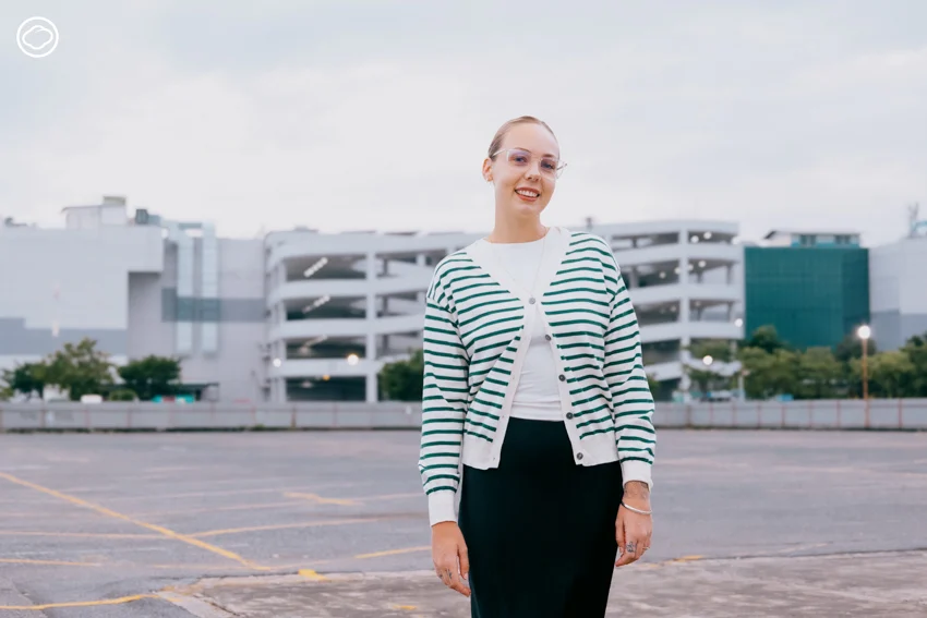 เอมิลี่ ศรีชะลา YouTuber อังกฤษตะลอนตลาดไม่แมสทั่วไทย และมุ่งทำคลิปช่วยแม่ค้าให้อยู่รอด