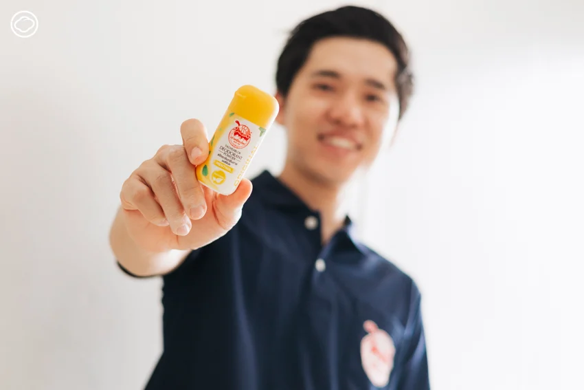 เต่าเหยียบโลก ผลิตภัณฑ์ระงับกลิ่นกายที่เริ่มต้นในบ้านที่ฟุ้งด้วยยาบดและบทเรียนจากพ่อ